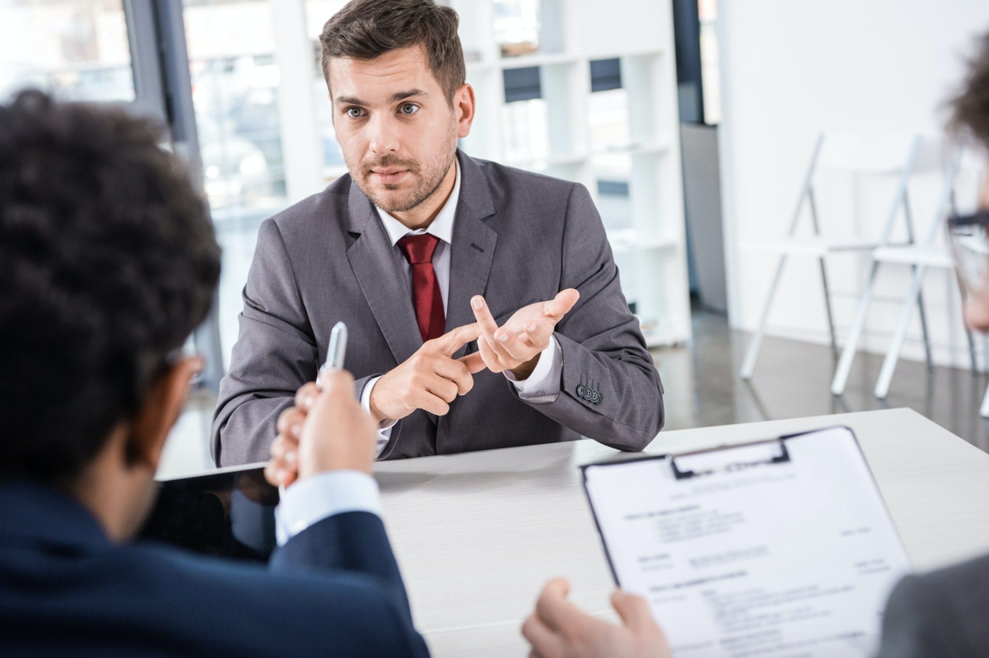 Interviewer vs. Interviewee-Led Case Interviews: What's Different? Interviewer vs. Interviewee-Led Case Interviews: What's Different?